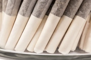 How to Roll a Longer Lasting Weed Joint - Pure Oasis